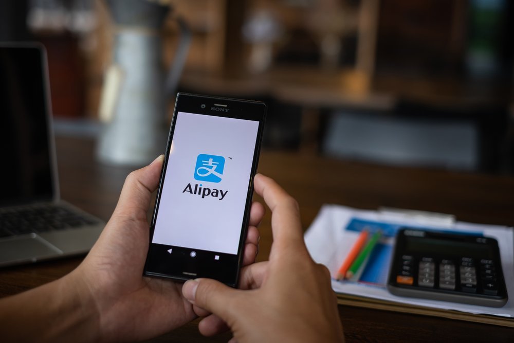 Figures reveal large rise in Alipay use in Japan | FXCompared.com
